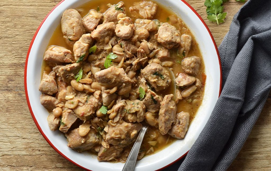 Slow Cooker Turkey White Bean Chipotle Chili – Think Turkey